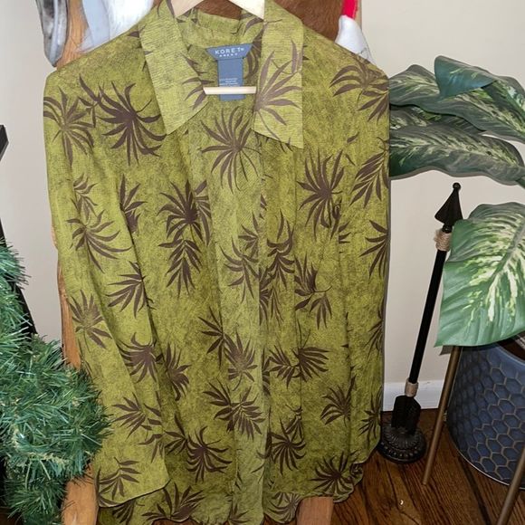 Koret | Tops | Hawaiian Blouse | Poshmark